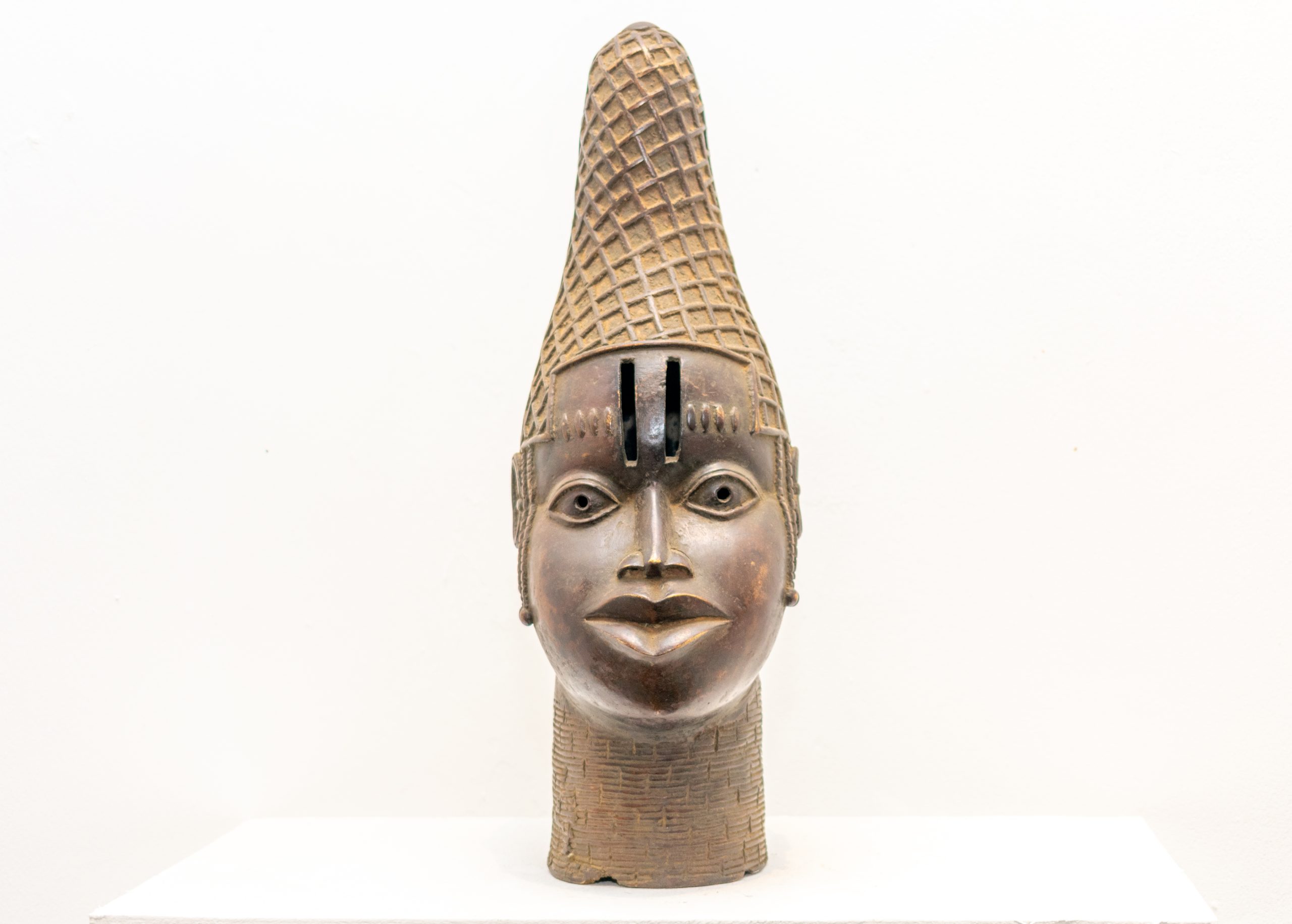 QUEEN MOTHER (BENIN BRONZE) – Jua Range